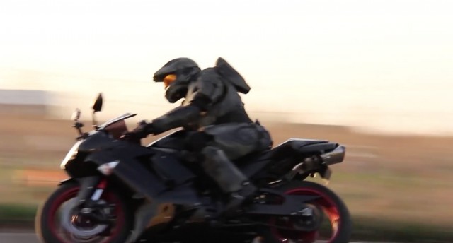 Street legal Master Chief motorcycle helmet coming in July – Eggplante!