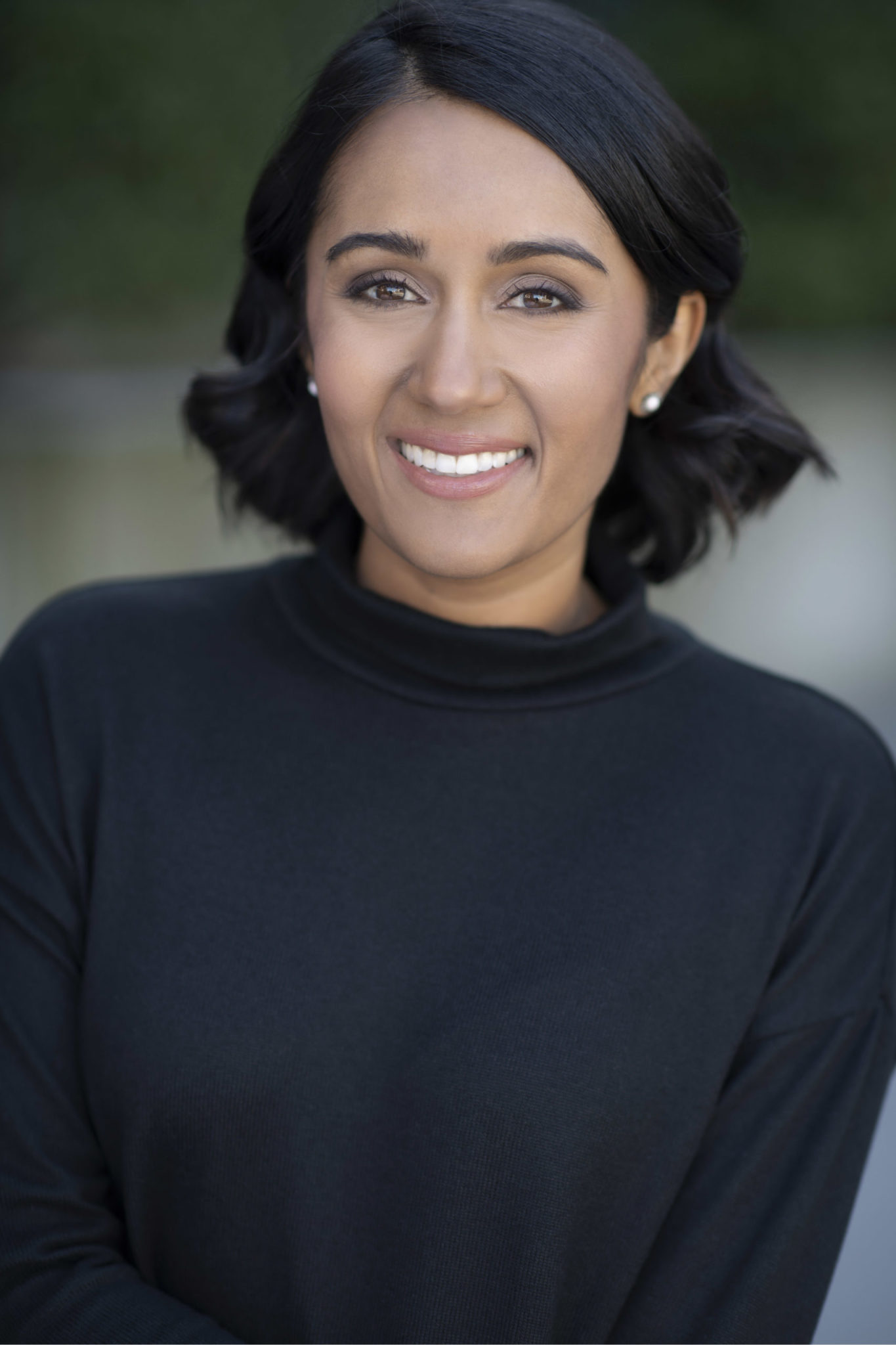 Are You Sara? by S.C. Lalli Review – Eggplante!